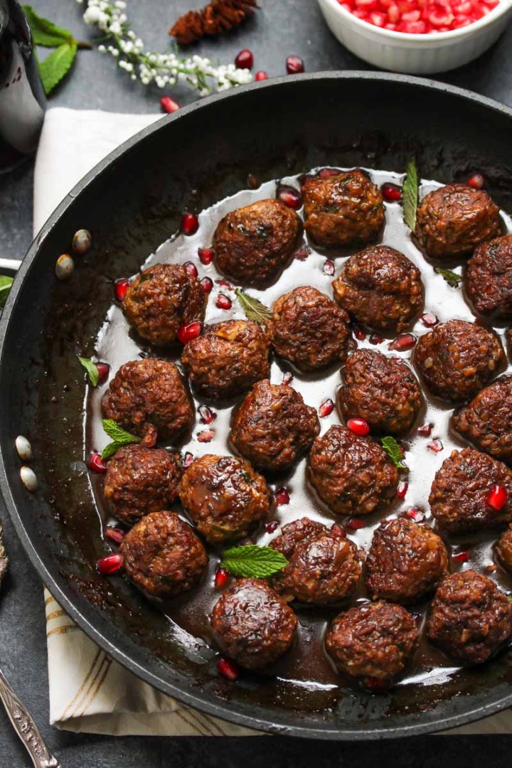 Beef and Bulgur Meatballs in Pomegranate Sauce - Dishing Out Health