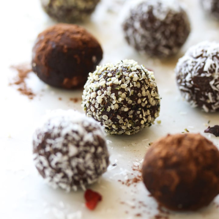 Raw Superfood Brownie Bites - Dishing Out Health