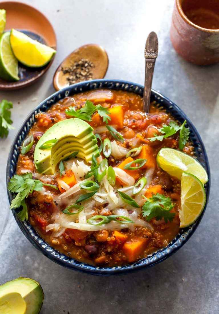 Slow Cooker Vegetarian Chipotle Chili with Quinoa - Dishing Out Health