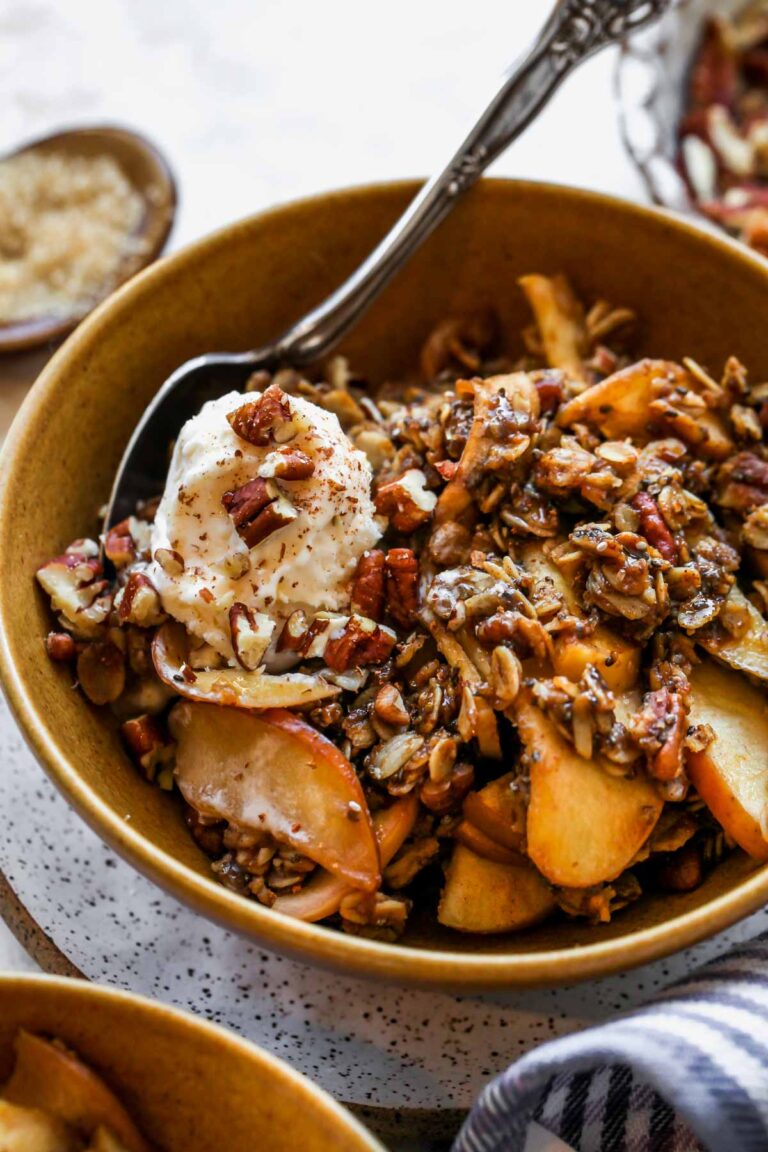 Slow Cooker Gingerbread Apple Pie Crumble - Dishing Out Health