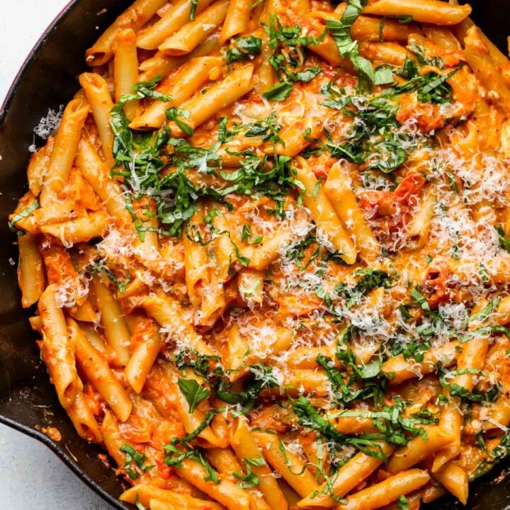 One Pan Creamy Tomato Pasta - Dishing Out Health
