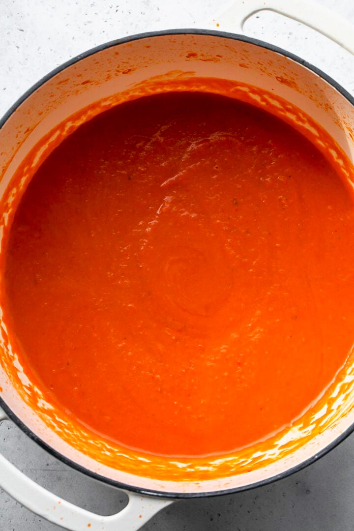Easy Tomato and Red Pepper Soup - Dishing Out Health