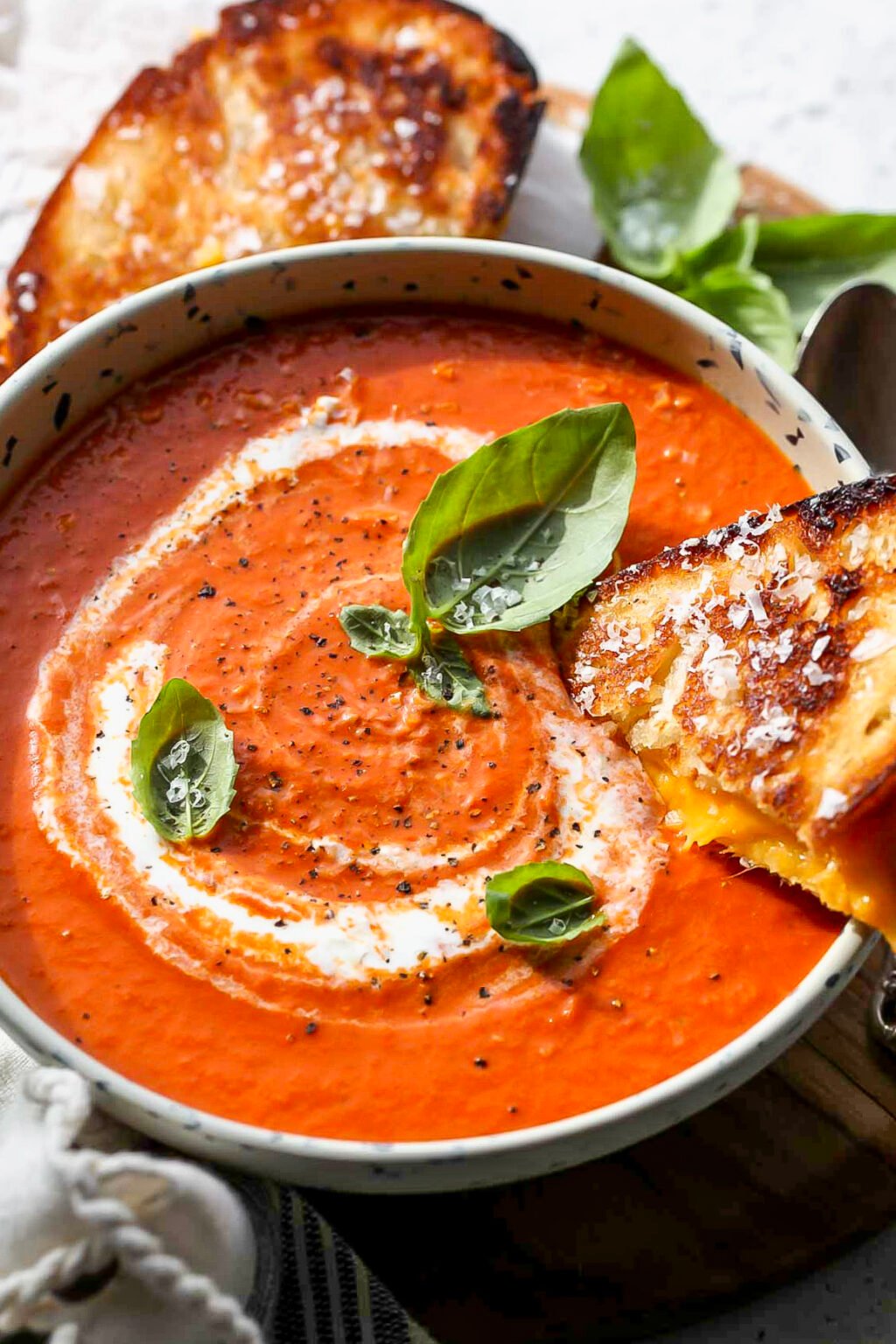Easy Tomato and Red Pepper Soup - Dishing Out Health