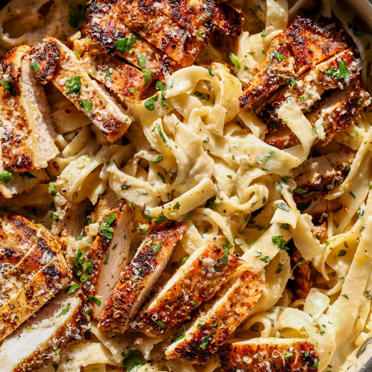 Creamy Lemon Chicken Pasta - Dishing Out Health